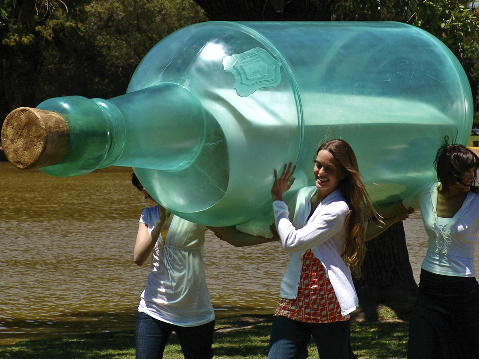Sodapasta Realizaciones - Big Bottle Prop